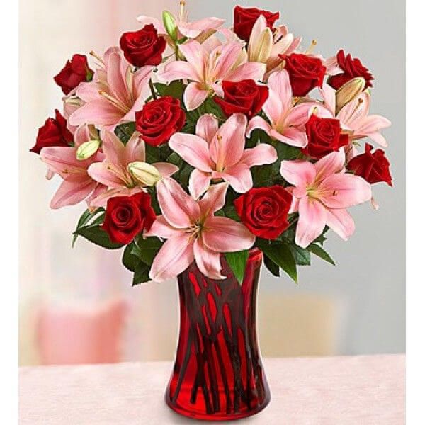 Order Oriental Lily and Red Roses Bouquet Online in Gurgaon, Delhi ...